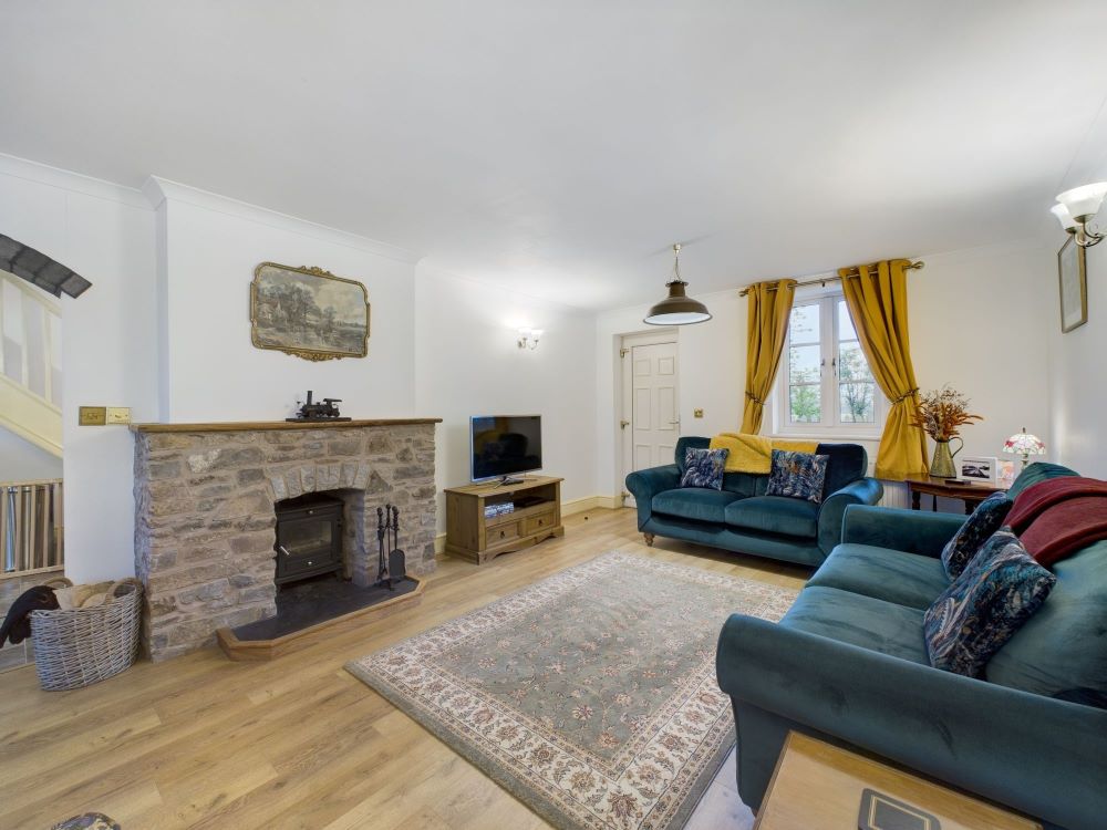 The Booking Office - Stoke Edith Station - Railway Station Cottages