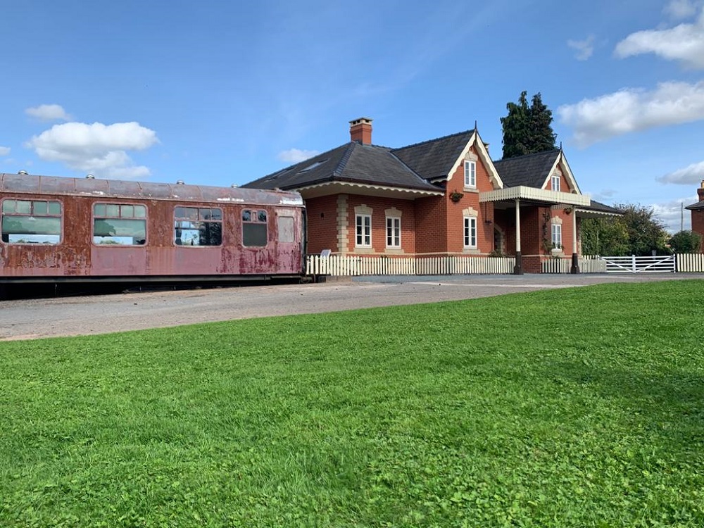 The Waiting Room - Stoke Edith Station - Railway Station Cottages
